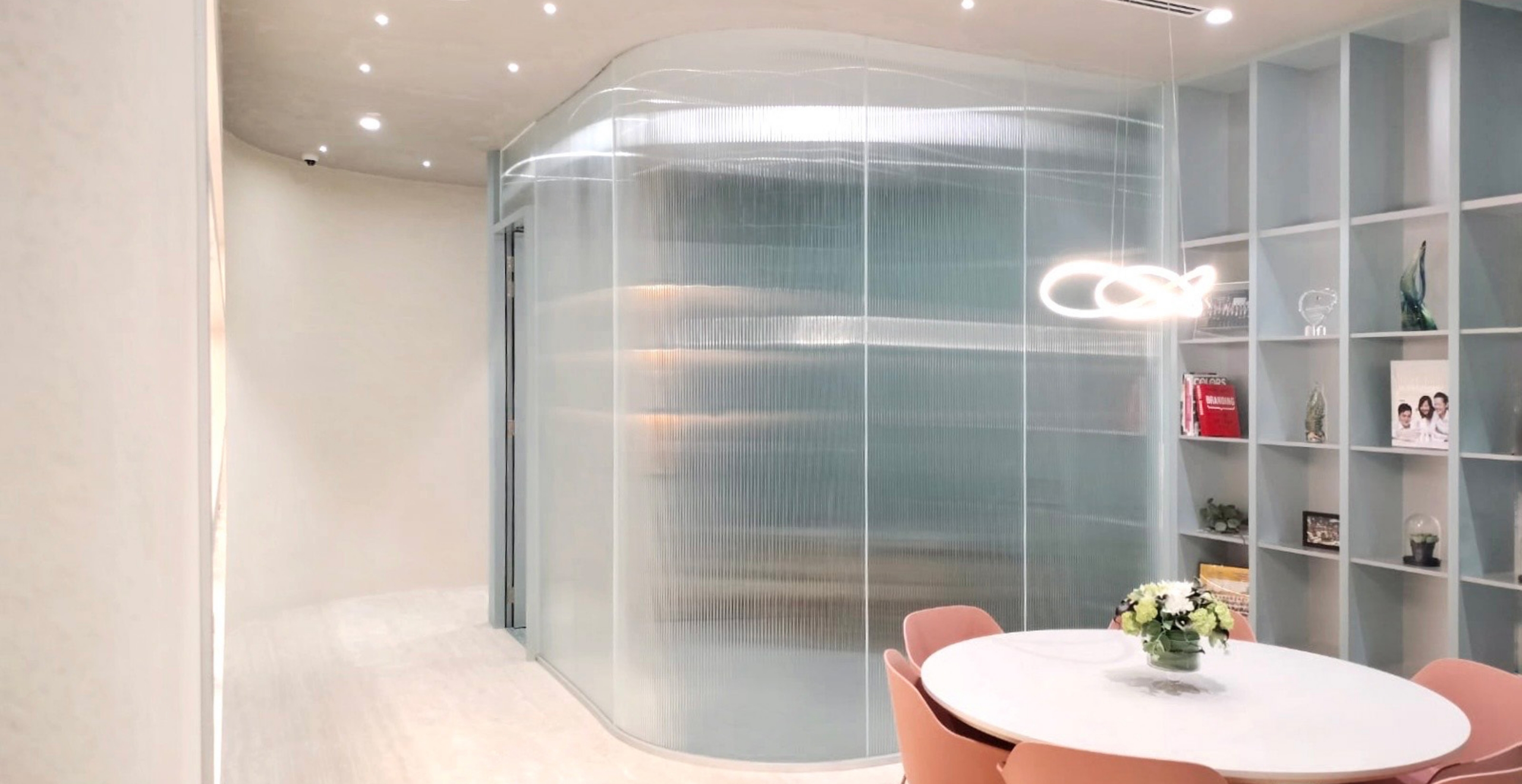 Commercial Glass Solutions for Offices, Retail, and Hospitality